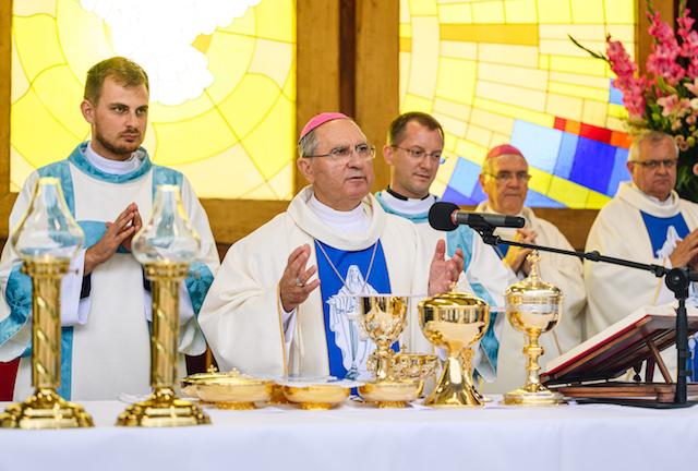 Na púť k Panne Márii Kráľovej prišlo horu Butkov približne 2500 ľudí