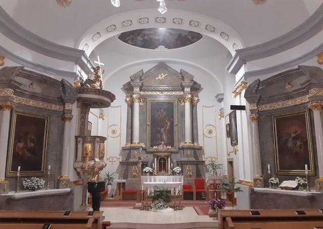 Vo Vydrníku požehnali zrekonštruovaný Kostol sv. apoštolov Šimona a Júdu