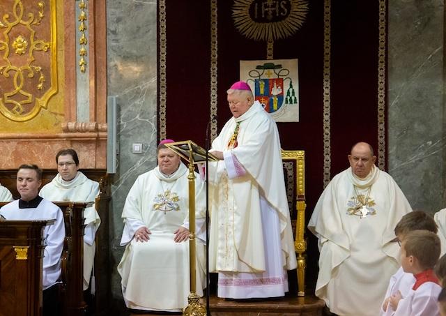 Biskup Judák na záver cirkevného roka: Kristus je kráľ, ktorého trónom ...